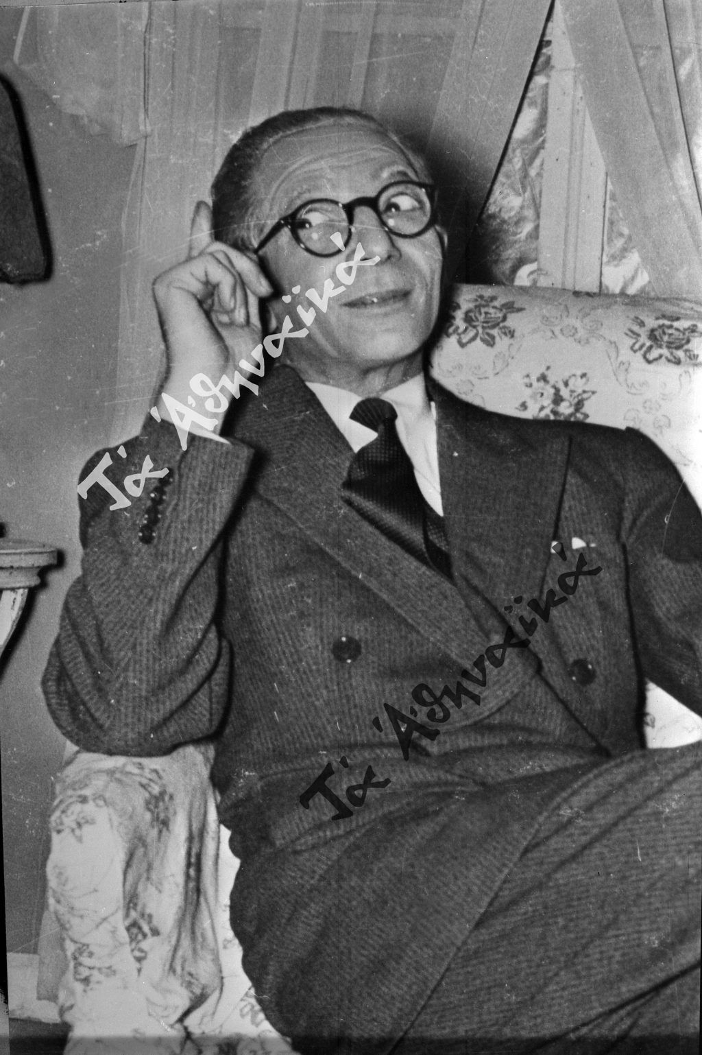 Ο σεμνός ηθοποιός Δήμος Σταρένιος που μεγαλούργησε στον ρόλο του ...