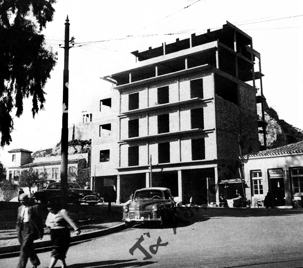 Το 1955 κατεδάφισαν κτίριο που πρόσβαλε την Ακρόπολη! - ΤΑ ΑΘΗΝΑΪΚΑ