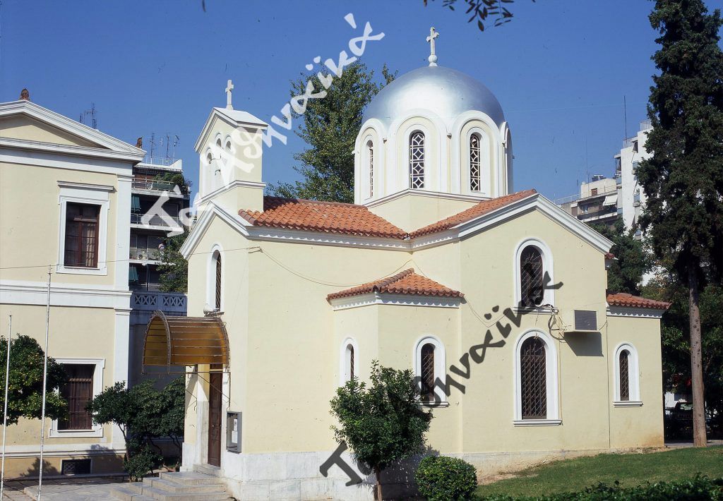 Οι Άγιοι Ανάργυροι της πλατείας Κουμουνδούρου - ΤΑ ΑΘΗΝΑΪΚΑ
