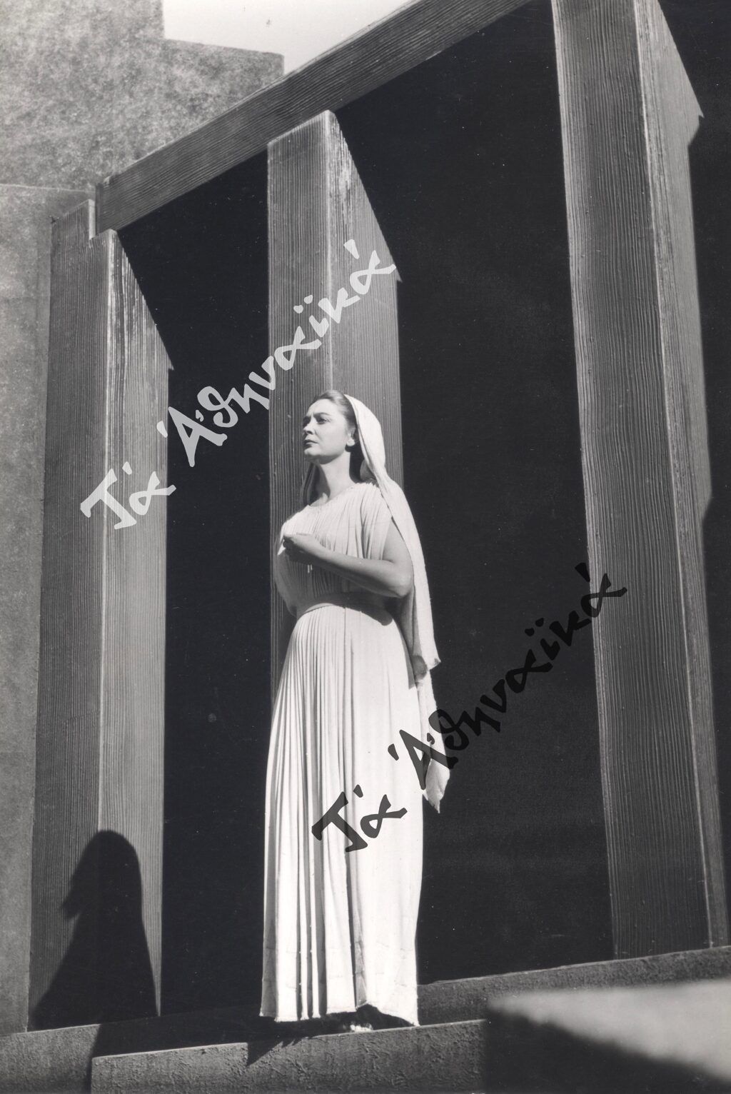 ΑΝΝΑ ΣΥΝΟΔΙΝΟΥ - ΤΑ ΑΘΗΝΑΪΚΑ